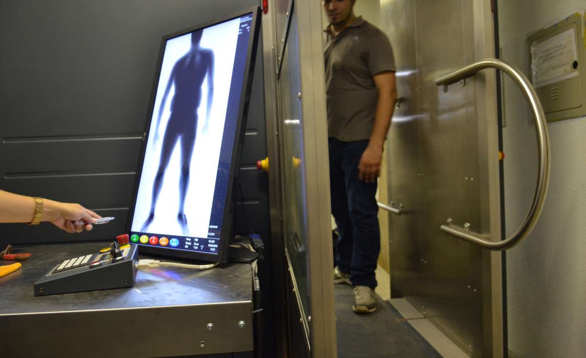 Sejus apresenta body scanners para revistas em sete unidades da RMF ...
